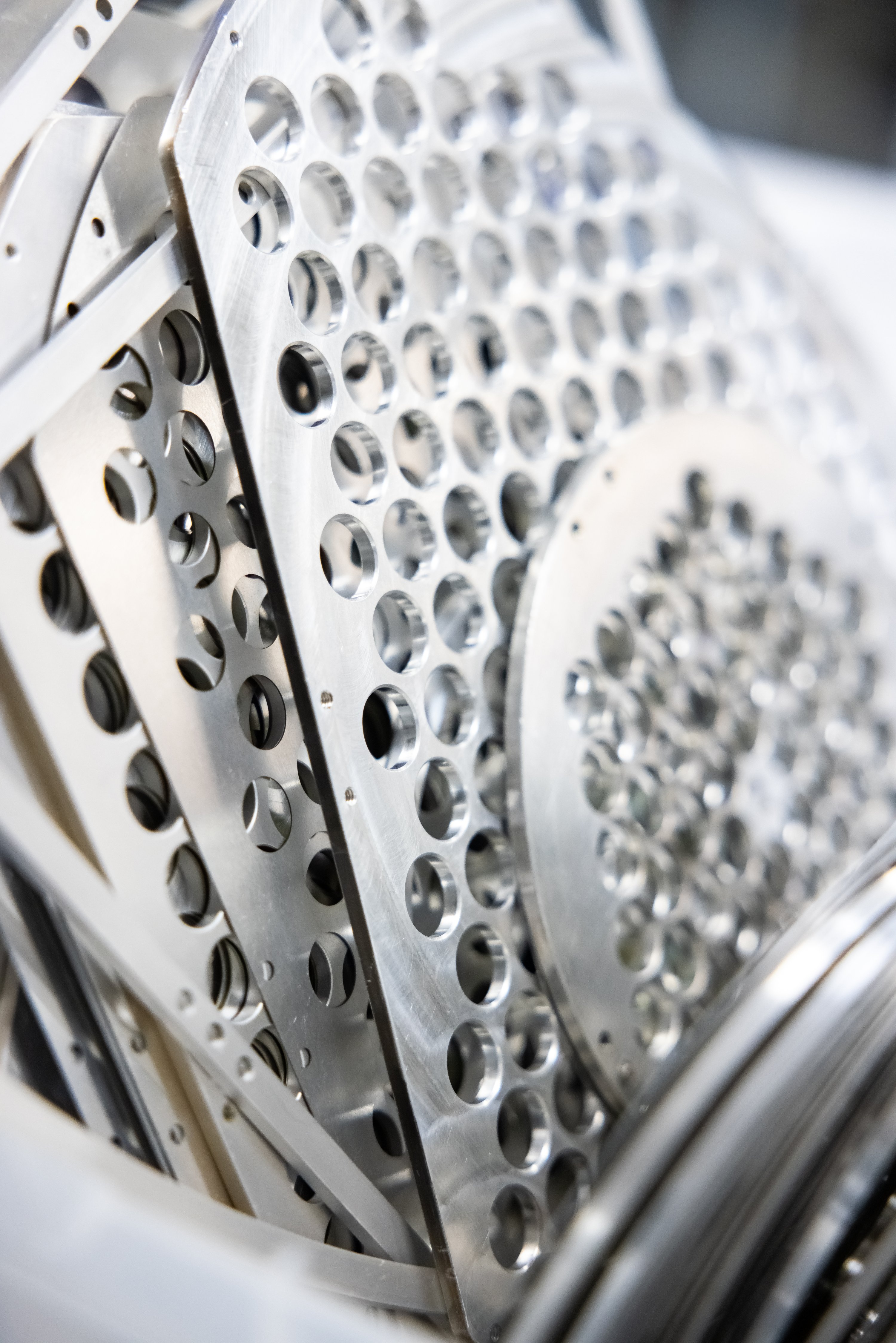 Contact our Team of Experts | LightPath Technologies